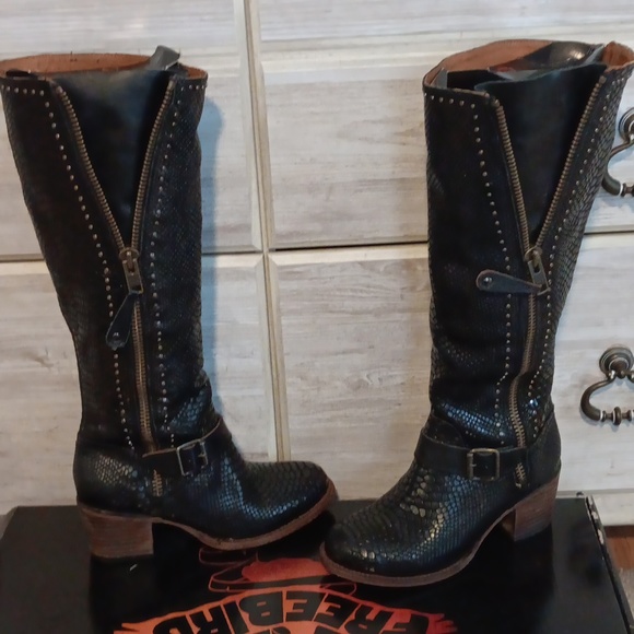 Freebird by Steven | Shoes | Freebird Carson Black Snake Size 8 | Poshmark
